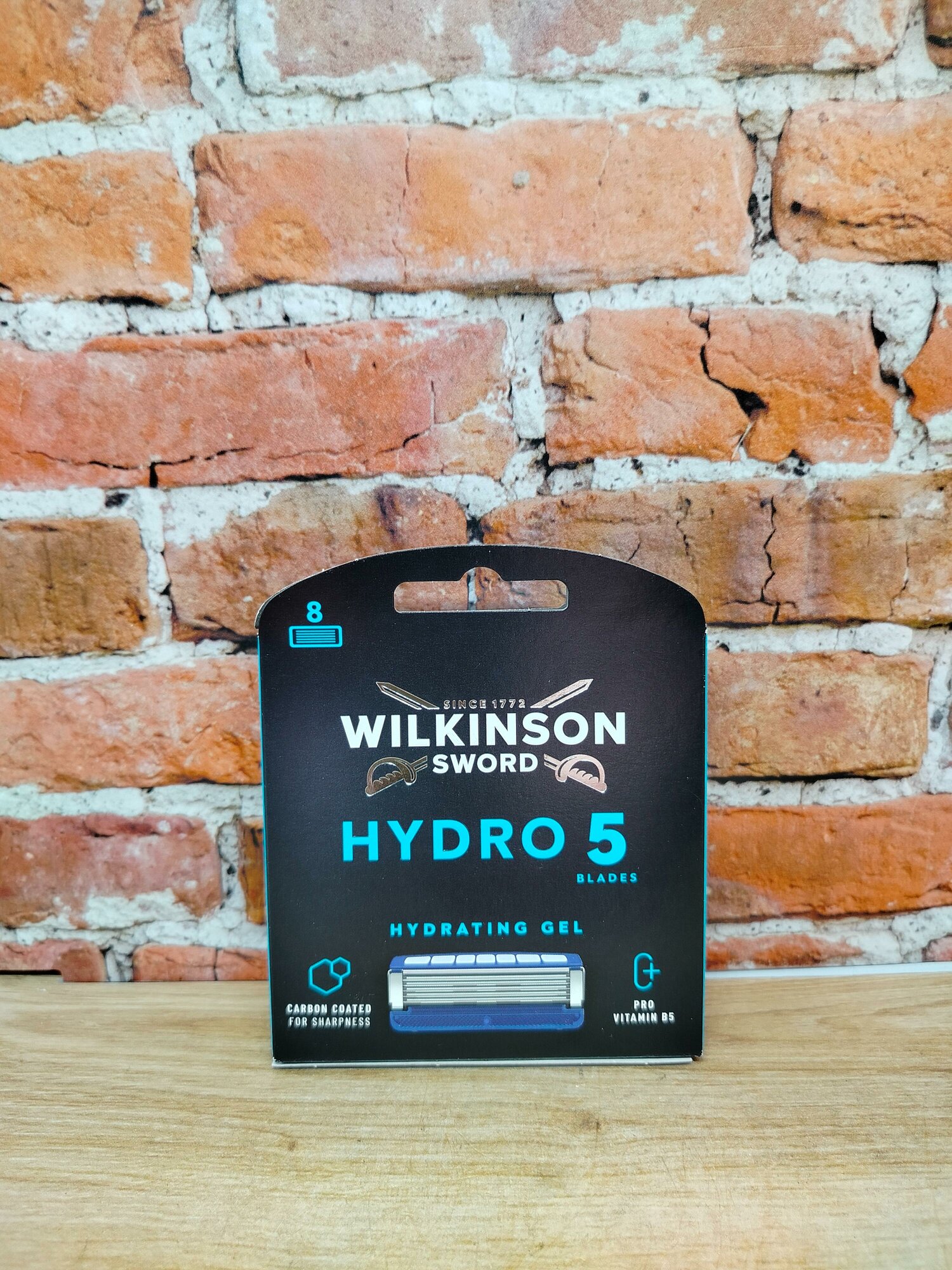 Wilkinson Sword Hydro 5 Skin Protection Regular сменные касеты для бритвы 5 лезвий с гелевой полоской 8 шт