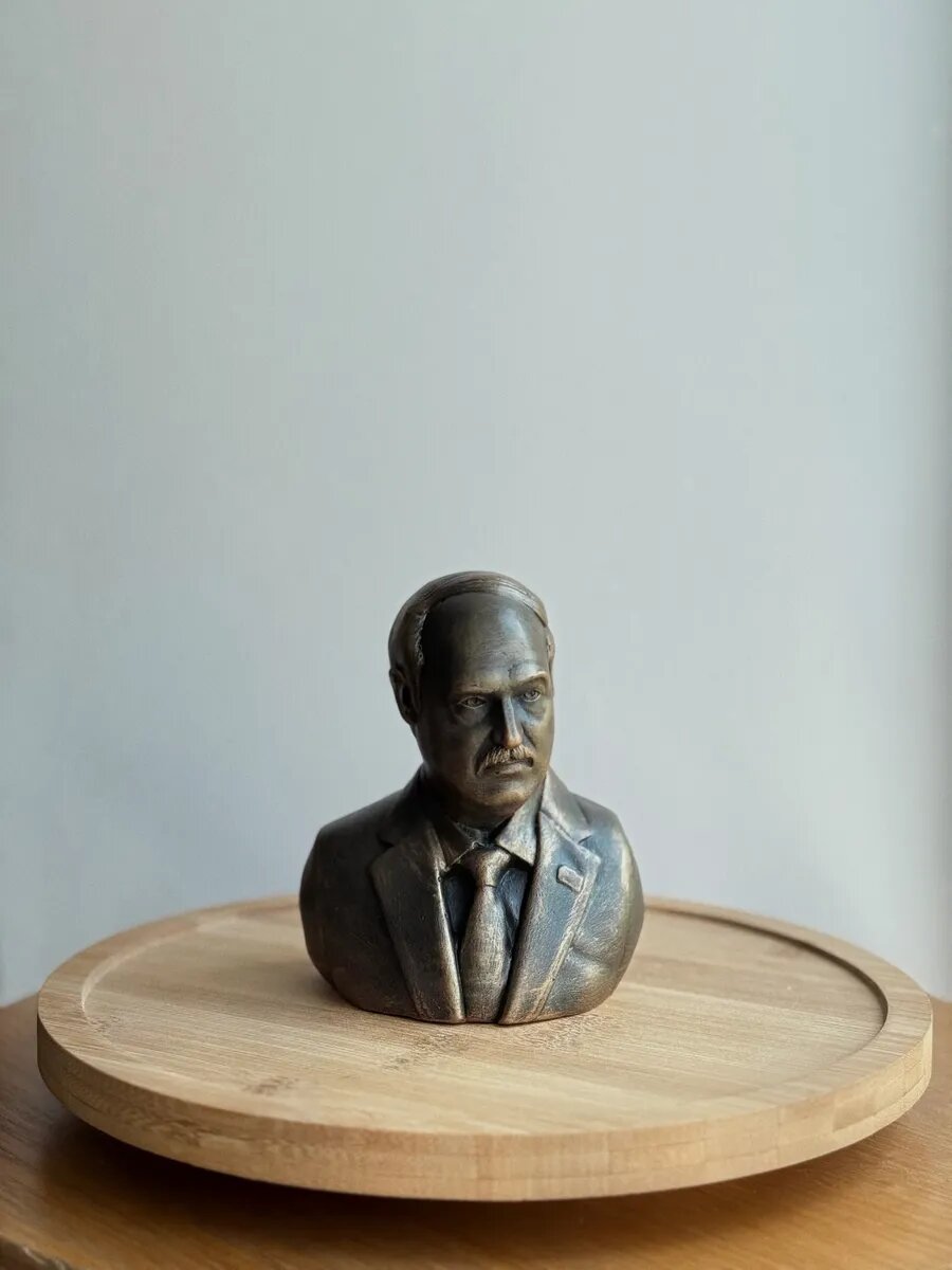 Статуэтка Александр Лукашенко, 12 см, из гипса, ручная работа, в цвете — фото 1
