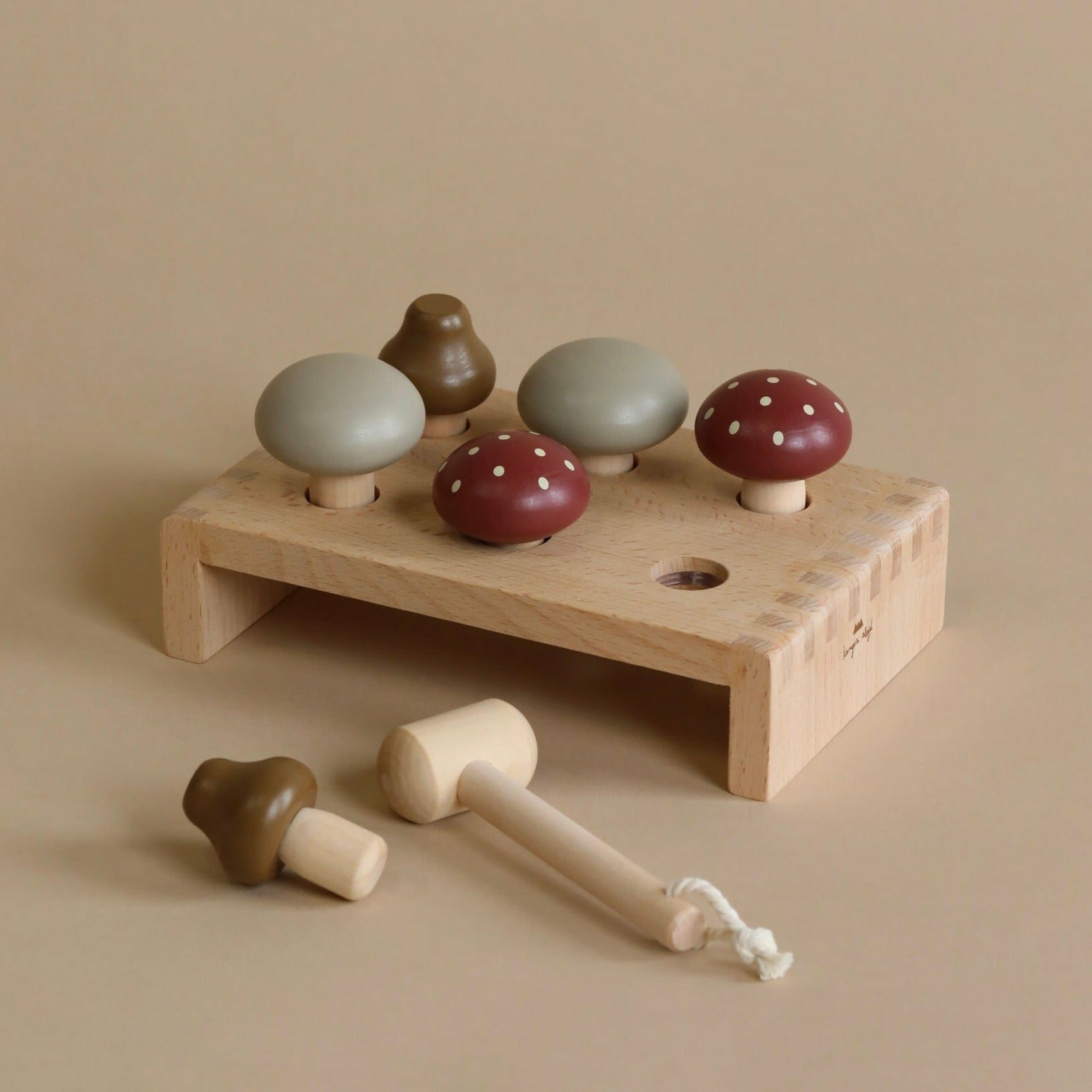 Игрушка-стучалка Konges Slojd - Деревянная игрушка-стучалка с молоточком Mushroom "Гриб". - Конгес Слёйд KS4044-S45064