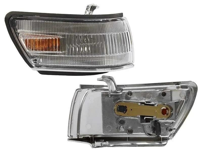 Габарит SAT ST-12-323R Toyota Sprinter 89-91 / Sprinter Carib 90-95 Справа