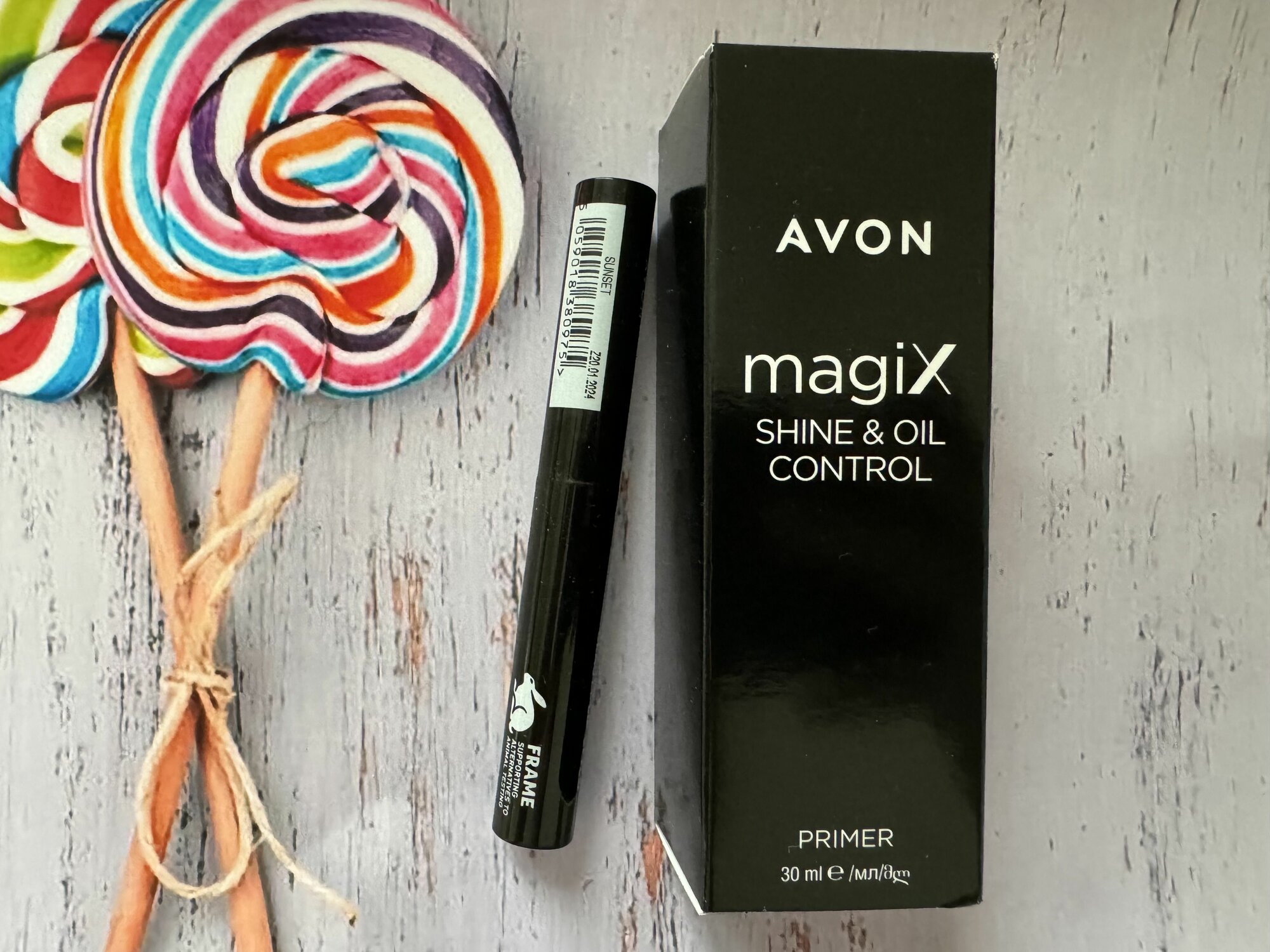 Avon true 2 праймер и помада леди