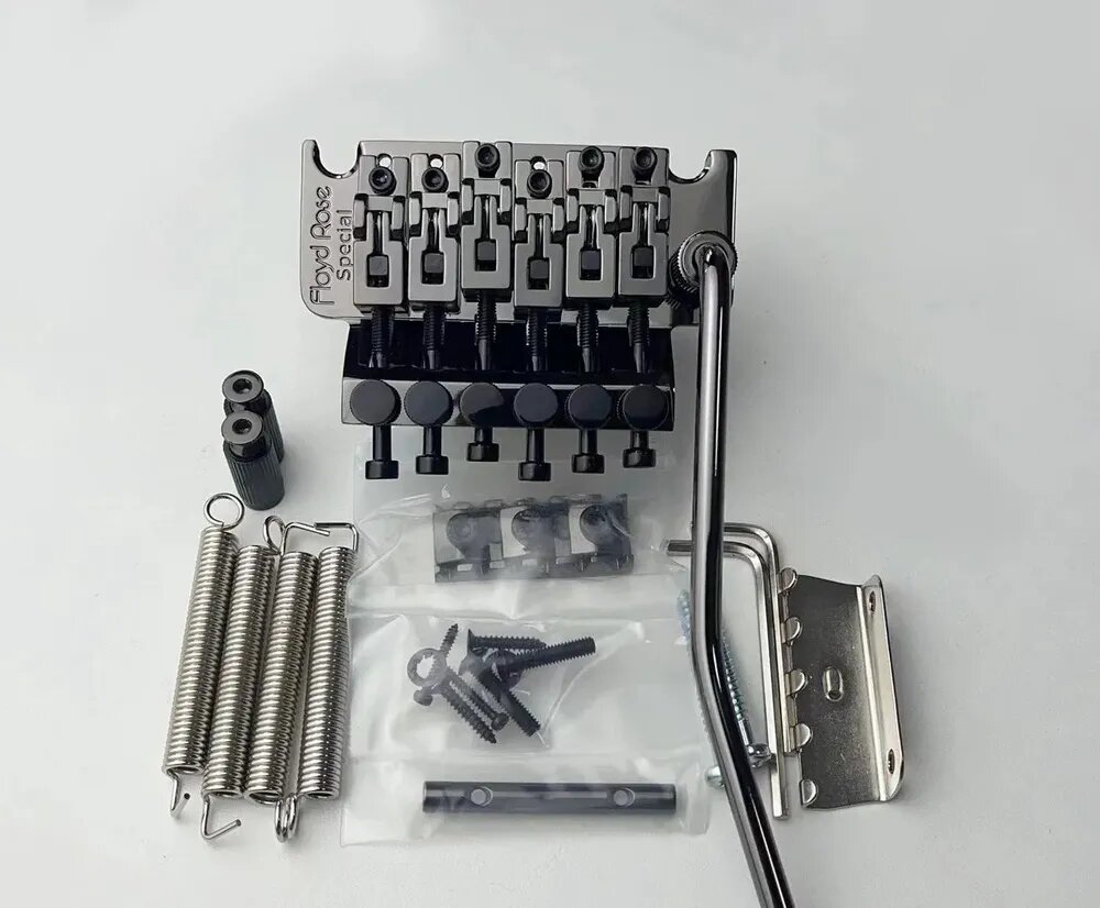 Электрогитара Floyd Rose Special с системой тремоло и креплением бриджа. Порожек 42 / 43 мм. Длина блока 34 мм