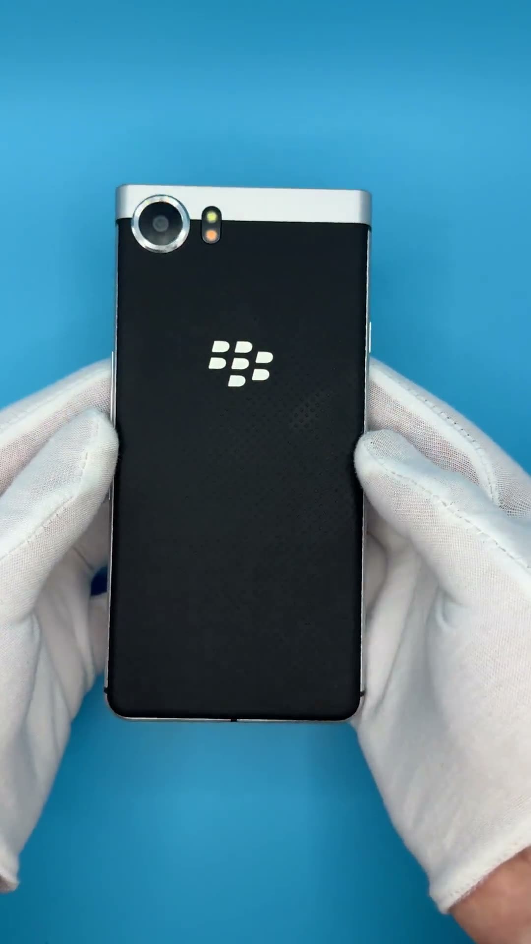 Смартфон BlackBerry Keyone — фото 1