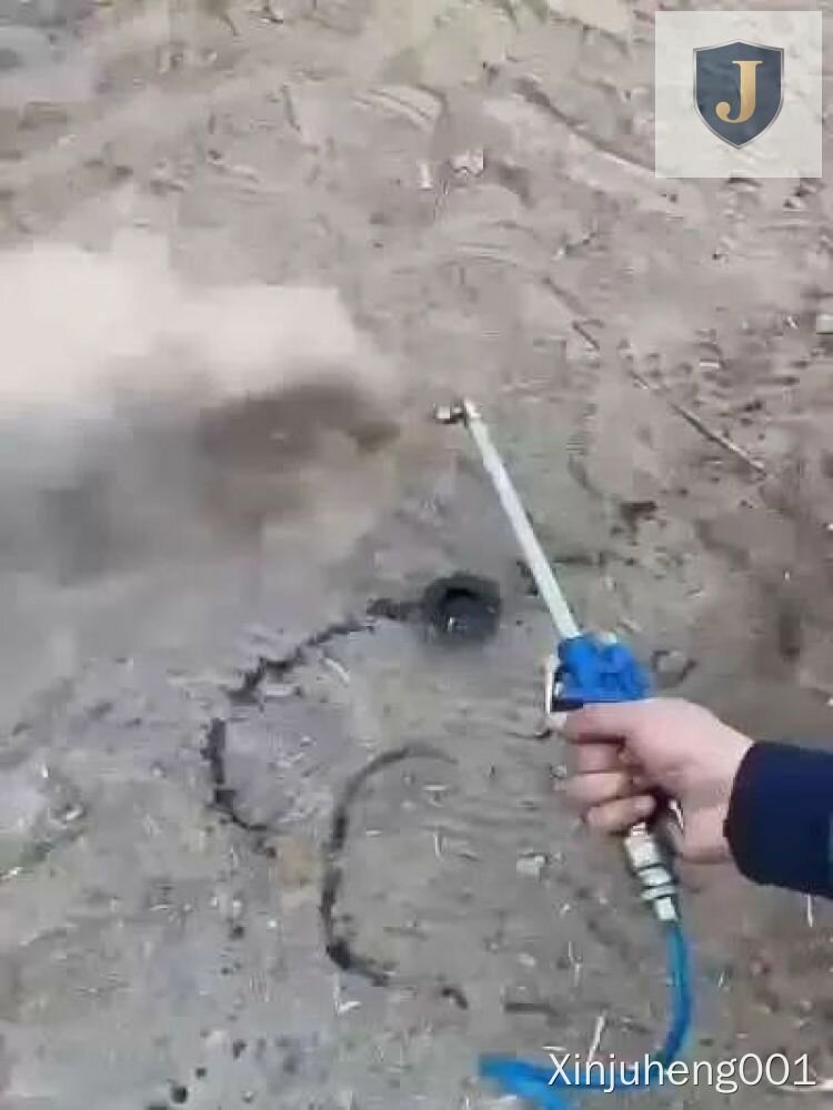 Пневматический пистолет с ручкой и синей гибкой шлангом, металлический наконечник, для очистки стройплощадок