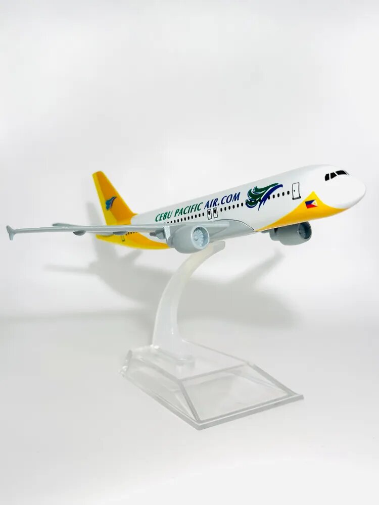 Сборная модель самолета CEBU PACIFIC AIR 1/500, металл, пластик, 16 см, горчичный, белый — фото 1