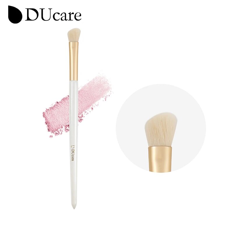 DUcare Кисть для хайлайтера из козьих волос