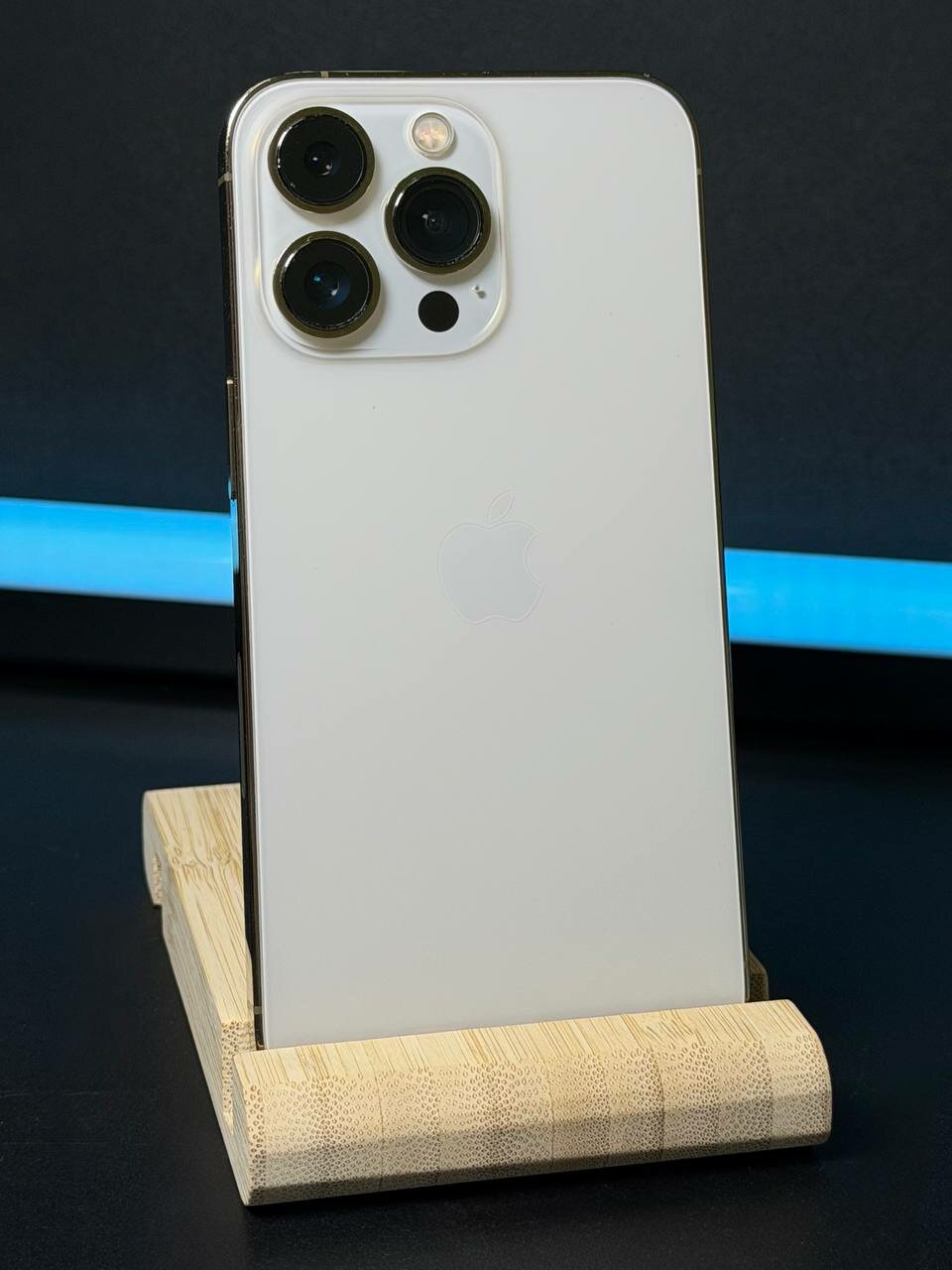 Смартфон Apple iPhone 13 Pro, 128 ГБ, nano-SIM + eSIM, золотой