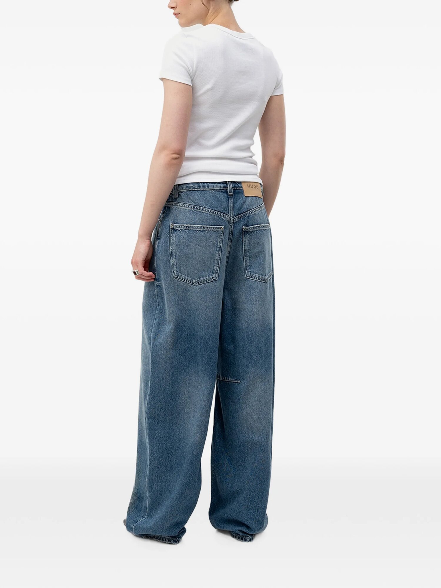 Джинсы HUGO Logo-patch wide-leg jeans, размер 40 — фото 1
