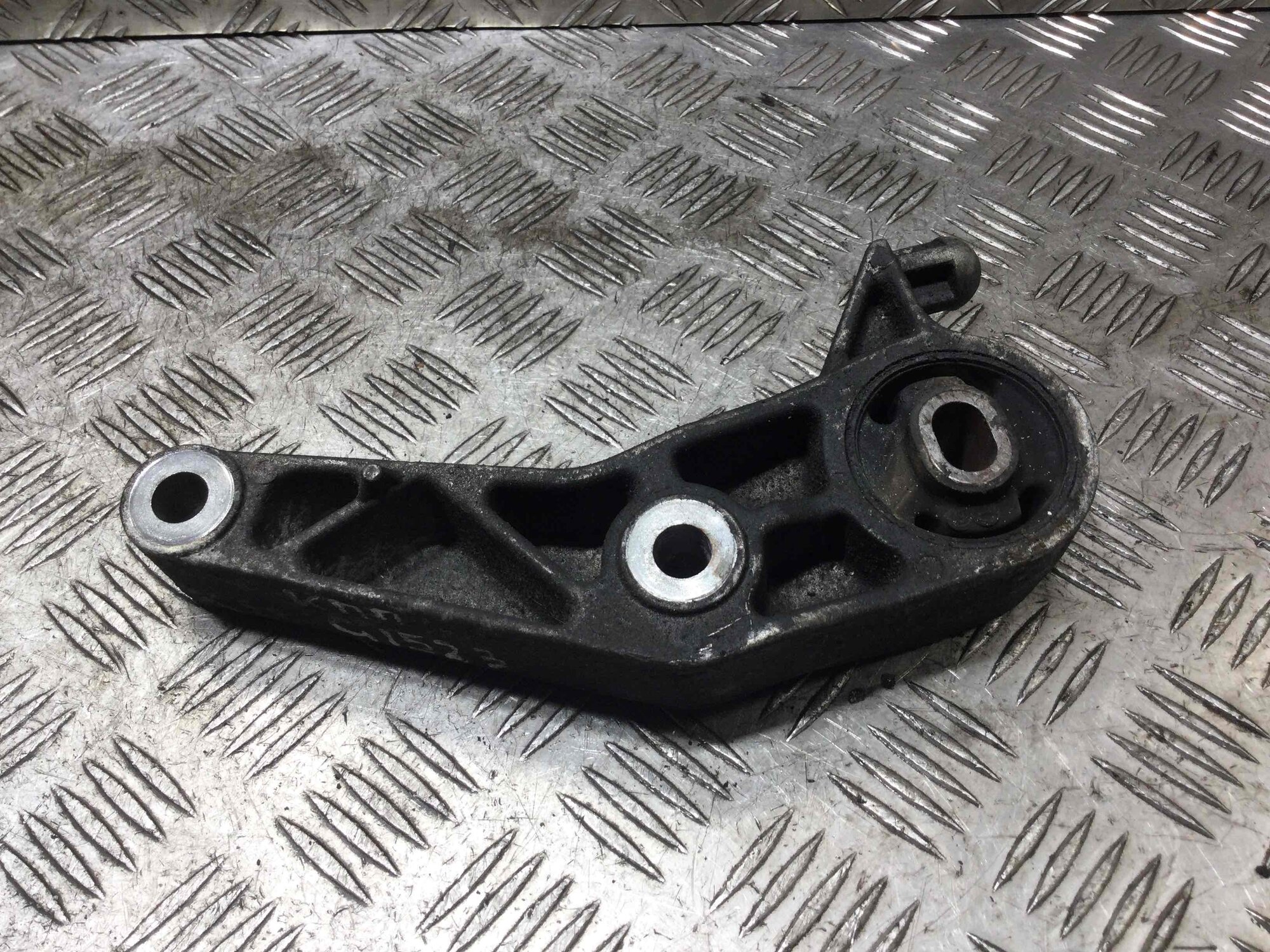 Б/У Кронштейн КПП Opel Astra H 2004-2007 2006 г.