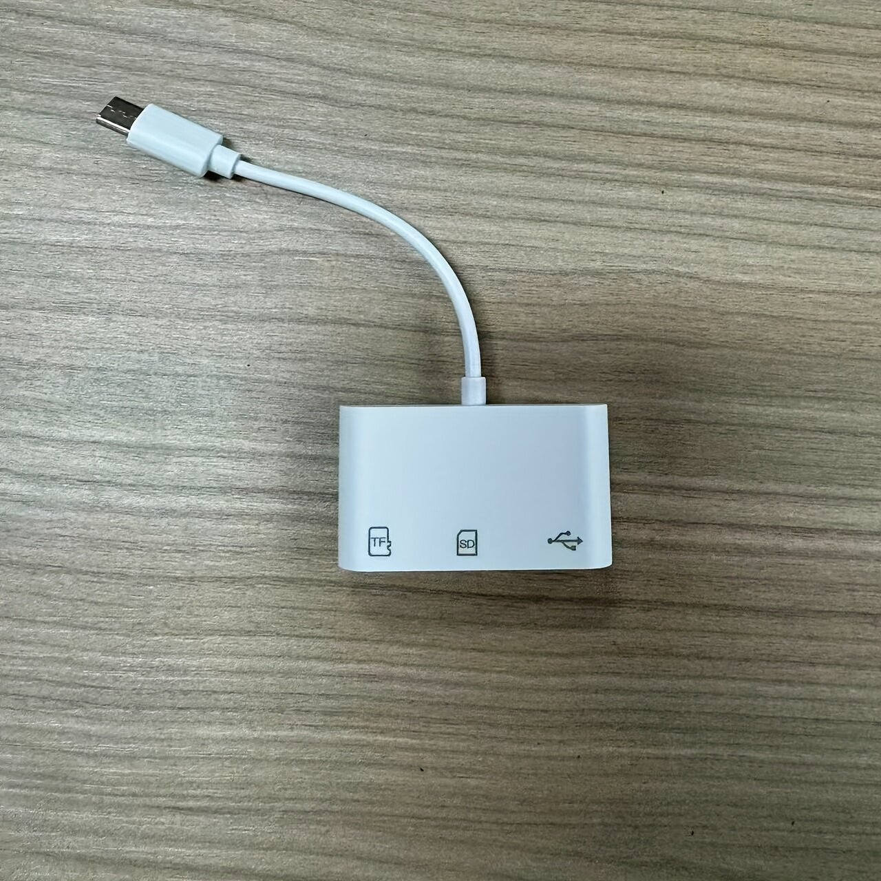 Картридер USB-C 3-в-1 адаптер для SD-карт, белый