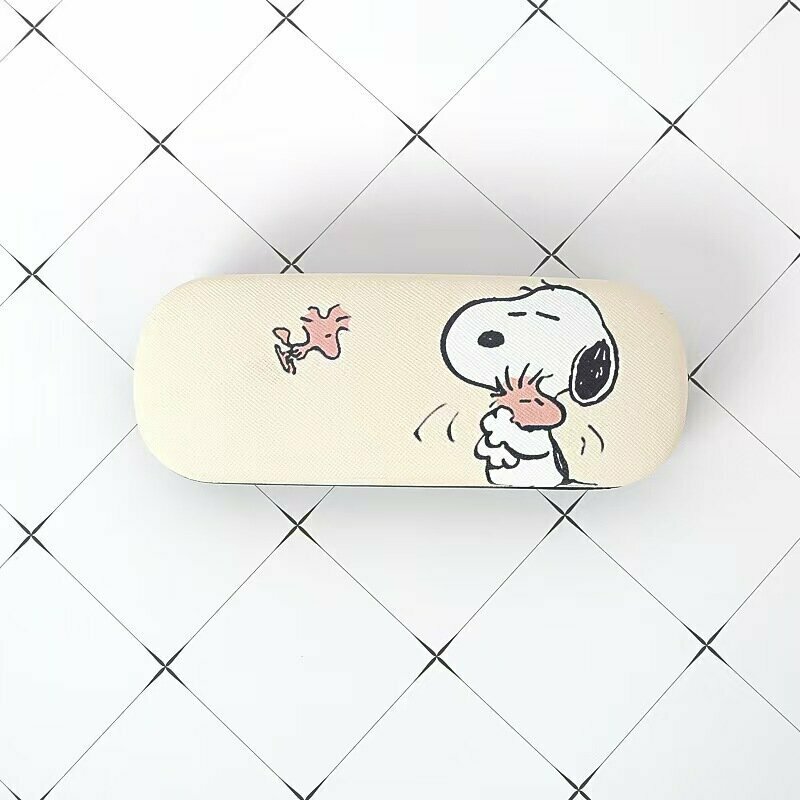 Коробка для очков "Snoopy" MINISO, Доступны различные варианты дизайна.