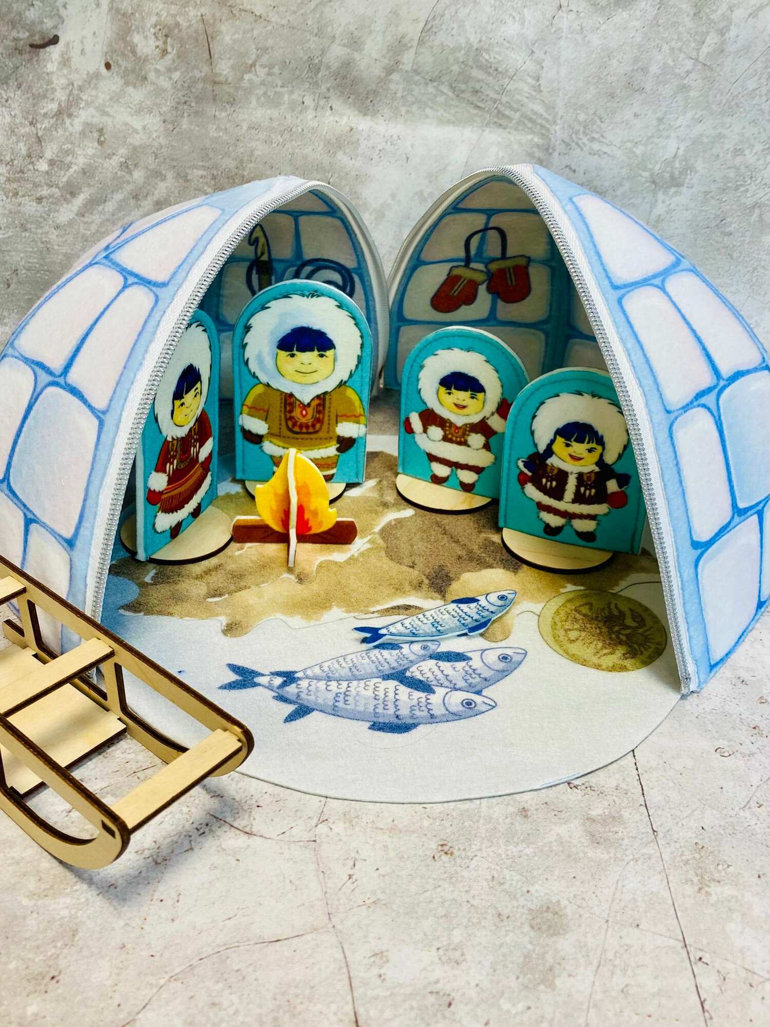 Иглу с набором фигурок, кукольный театр