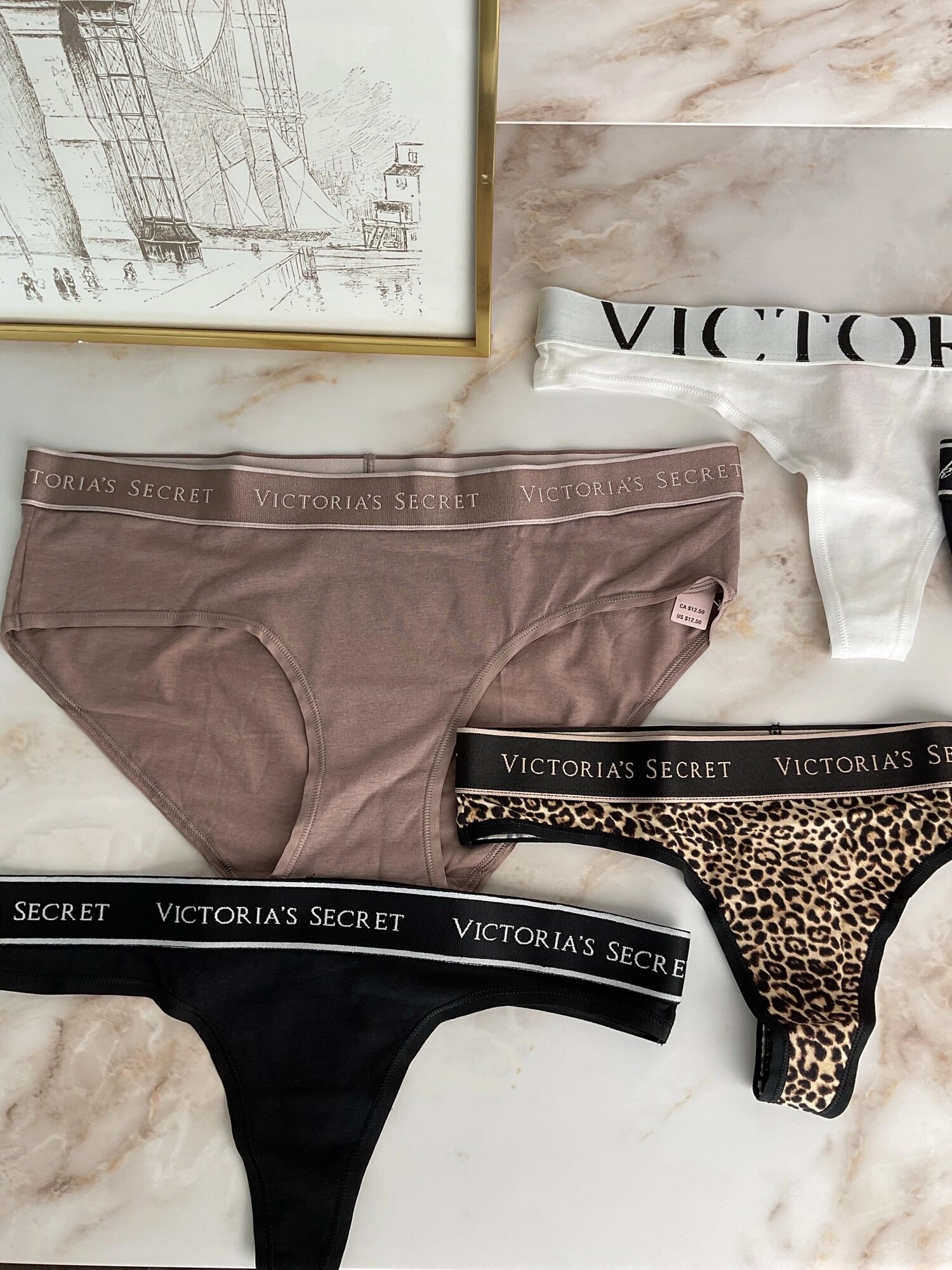 Трусы Victoria's Secret, размер M, leopard — фото 1