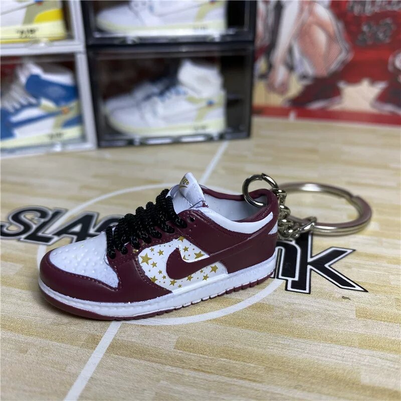 Мини-модель кроссовок DUNK в масштабе 1/6 с коллаборацией SUP в красном цвете, декор для стола и брелок