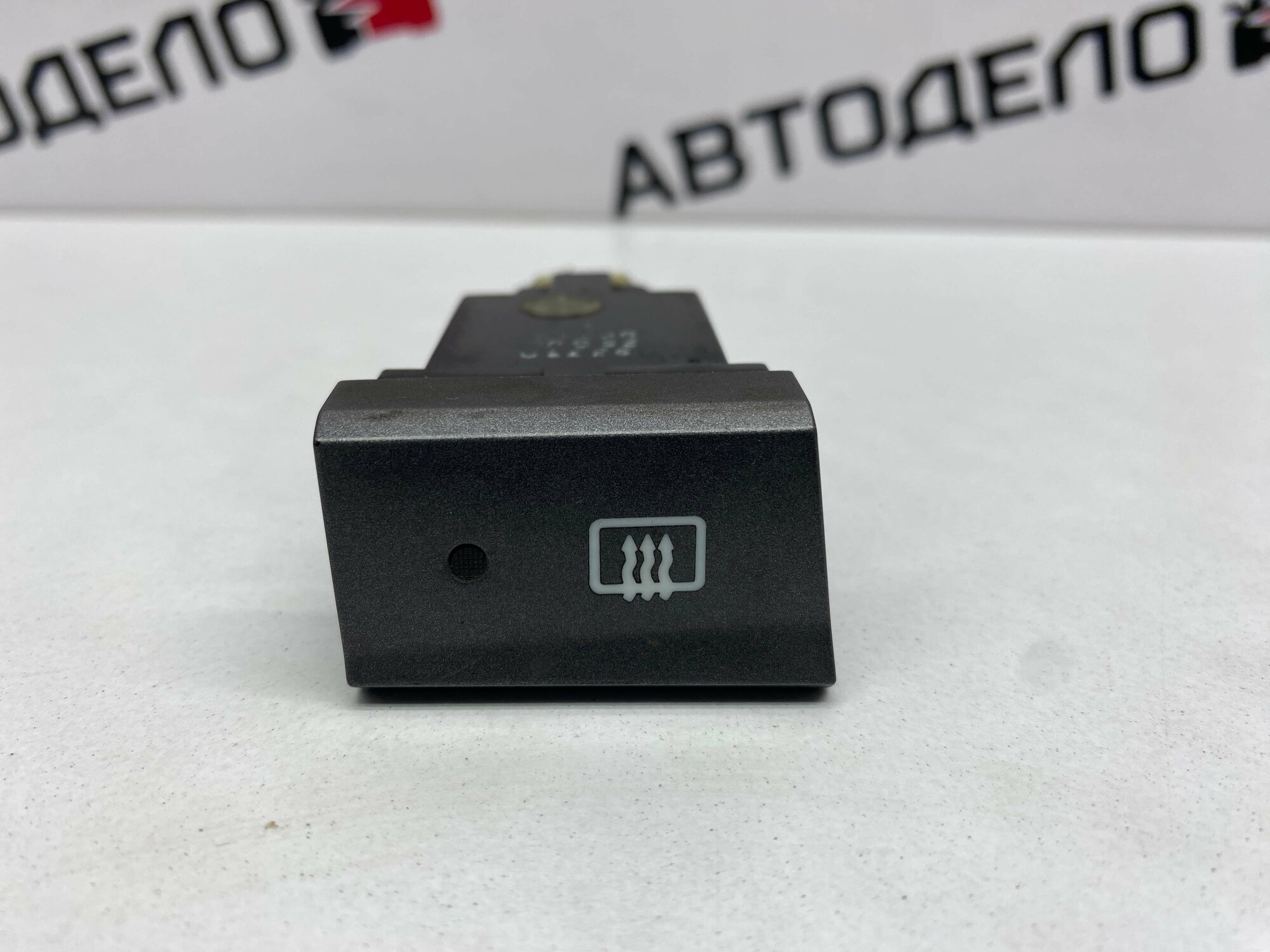 Кнопка обогрева зад стекла Hyundai Accent LC 2000