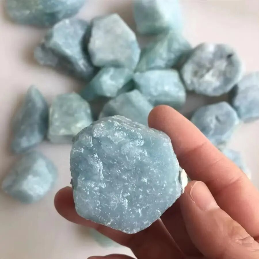 Необработанные кристаллы аквамарина для целительства и декора 80-90g 1bag