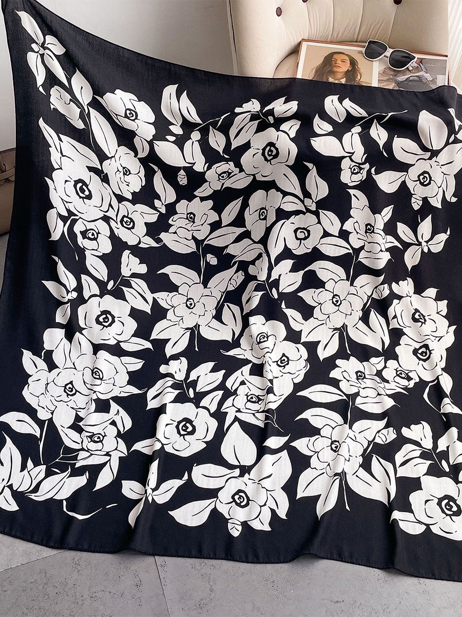 Палантин  для женщин,130х130 см, черный матовый — фото 1