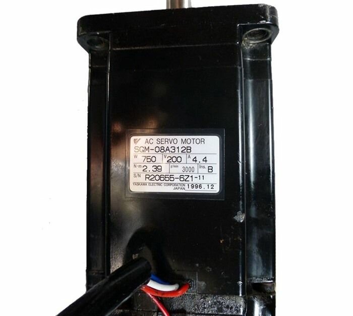 Модуль YASKAWA SGM-08A312B SGM08A312B AC Servo Motor