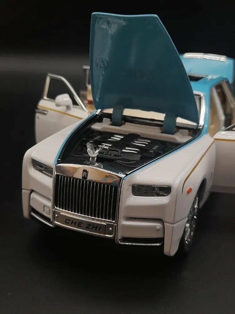 Игрушечная машинка — фото 1