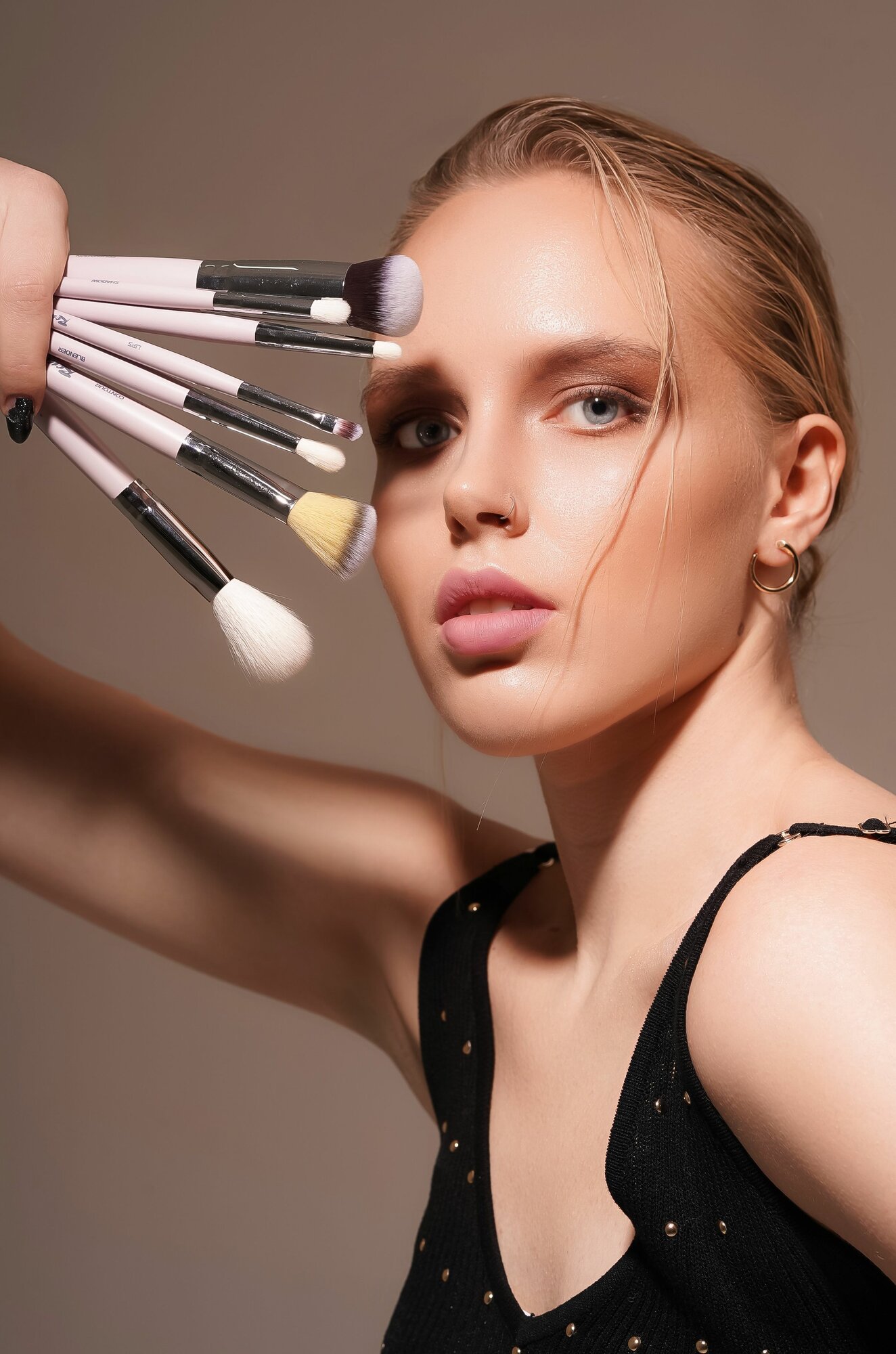 Roubloff beauty Набор из 7 кистей для макияжа, лавандовые ручки М071