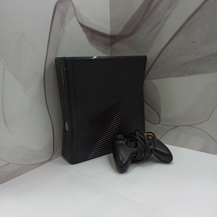 Игровая приставка Microsoft Xbox 360 4 ГБ