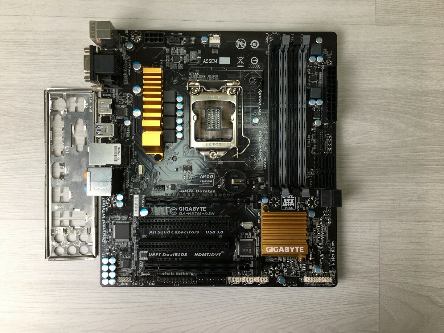 Материнская плата S-1150 Gigabyte GA-H97M-D3H, H97/4DDR3/SATA/Lan/VGA/DVI/HDMI/Sb/mATX
