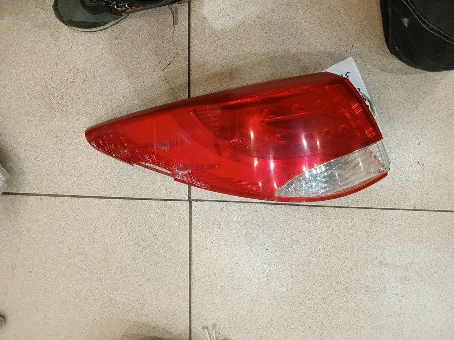 Фонарь задний наружный левый от Hyundai ix35 2010-2015
