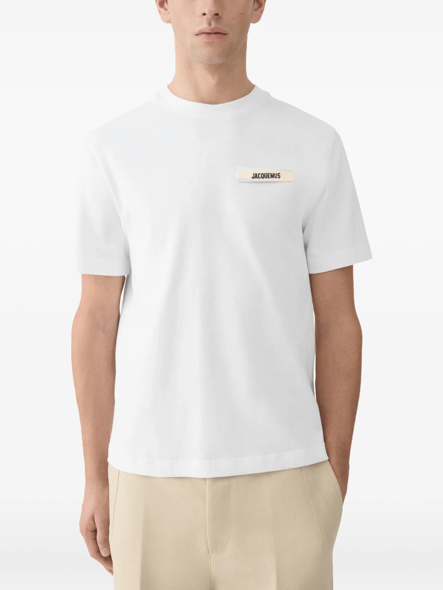 Футболка Jacquemus Logo-patch T-shirt, размер 48 EU, бежевый/белый — фото 1