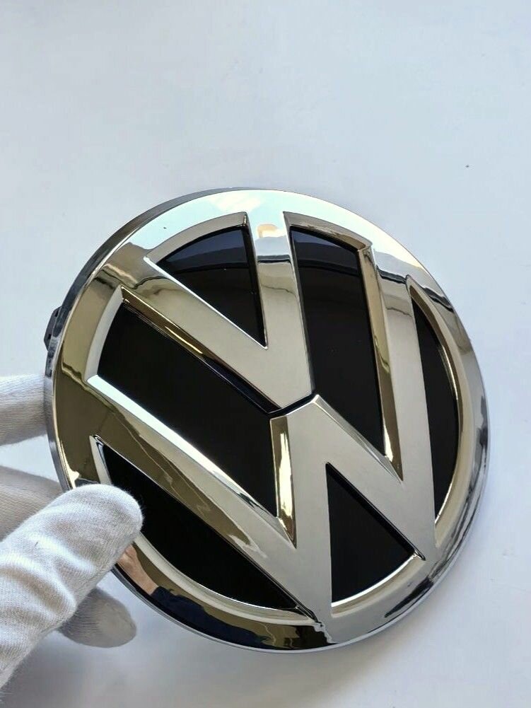 Передняя эмблема Volkswagen Polo 119 мм, 2014-2018г шильдик Фольксваген