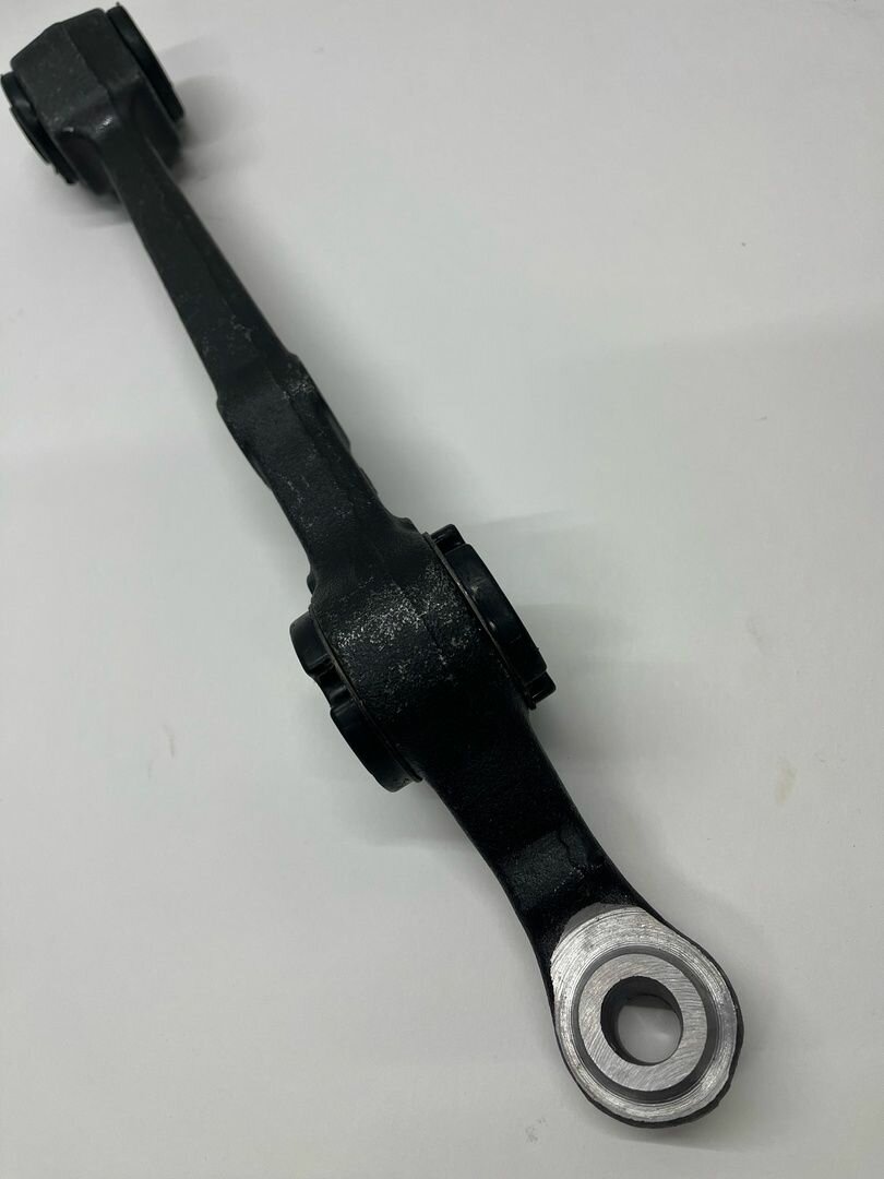 Рычаг передней подвески нижний для а/м ВАЗ-2190 Granta с шарнирами 21900-2904020-90