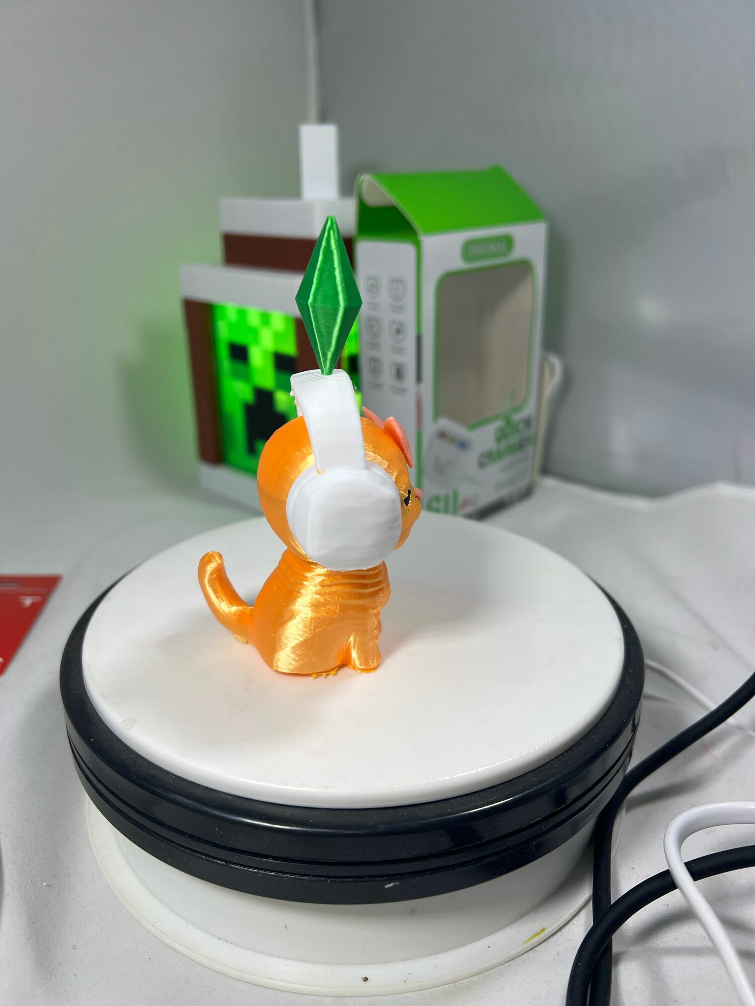 Экшн-фигурка Shoptronic "Симс Котик", 3D, пластик, оранжевая, высота 10 см — фото 1