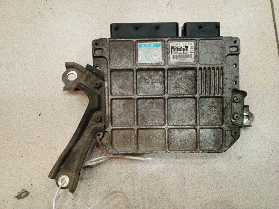 Блок управления двигателем от Toyota Vitz 2005-2010