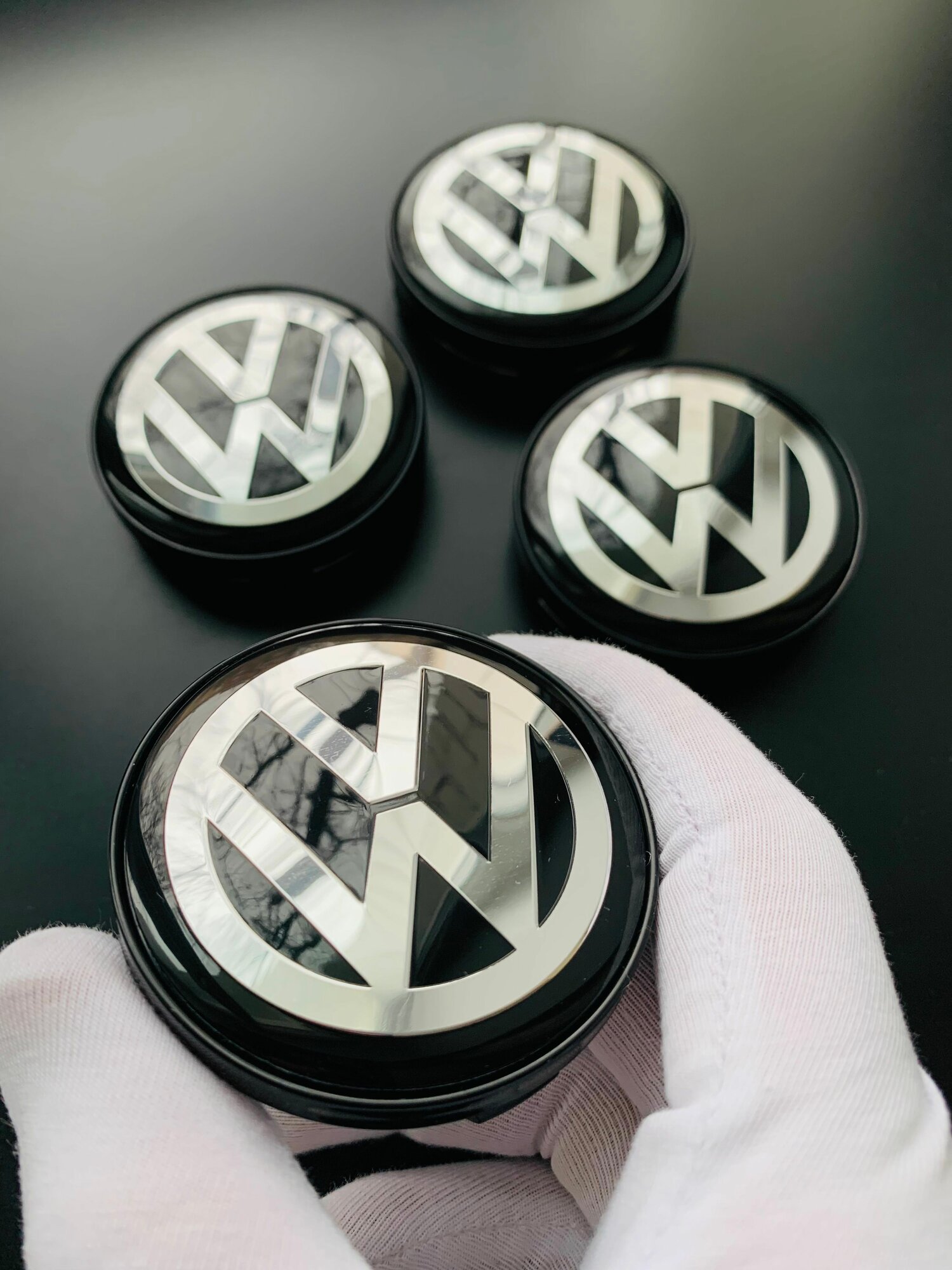 Колпак ступицы для колеса Фольксваген 60мм черный. Ступичные заглушки на диски Volkswagen 60/56мм 4шт