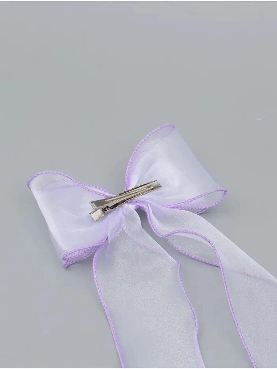 Стильный сиреневый бант для волос на заколке