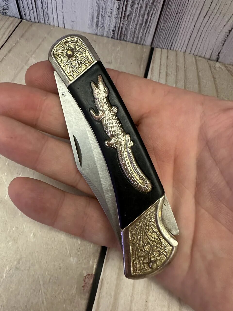 Нож складной Охотничий с крокодилом винтажный