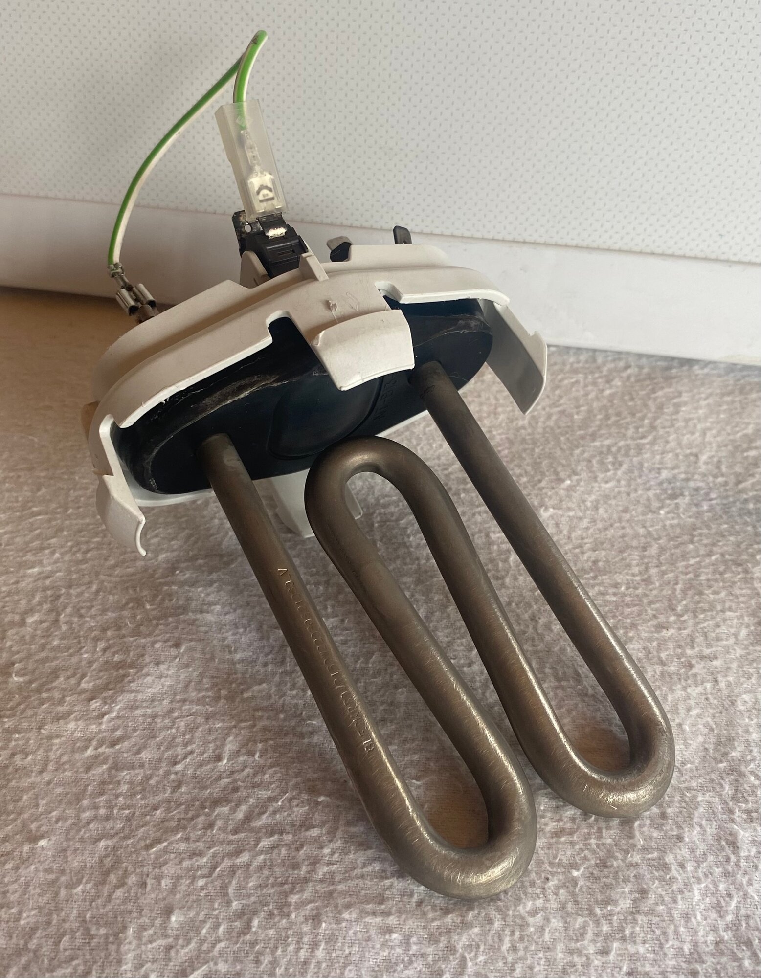 Нагревательный элемент (ТЭН проточный) для посудомоечной машины Bosch (Бош), Siemens (Сименс), Neff (Нефф), Gaggenau (Гаггенау), Kuppersbusch (Купперсбуш) 491756