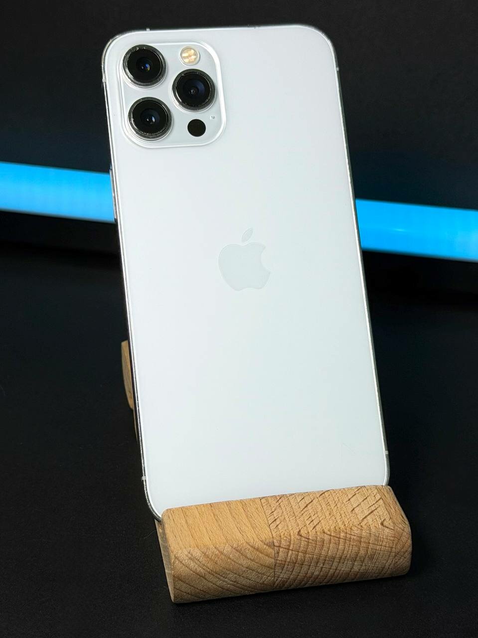 Смартфон Apple iPhone 12 Pro Max 256 ГБ, nano-SIM + eSIM, белый