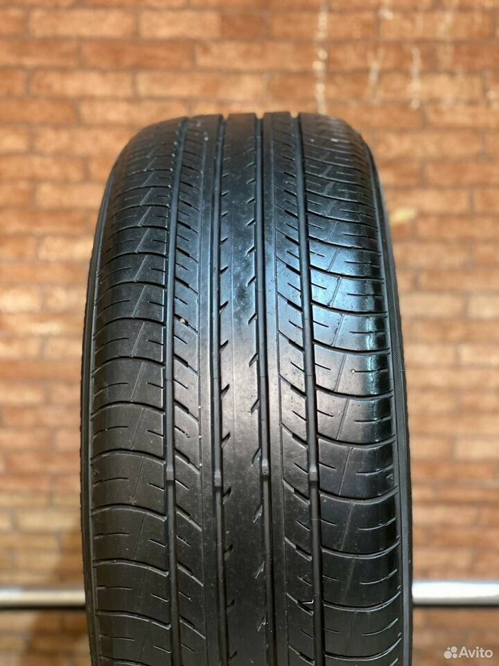 Yokohama BluEarth E70 215/55 R17