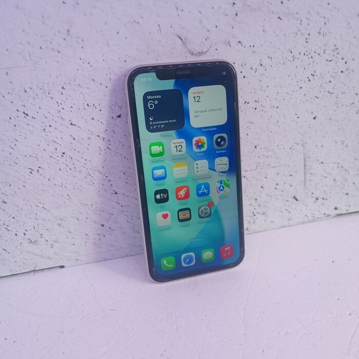 Смартфон Apple iPhone 11 4/64 Белый — фото 1