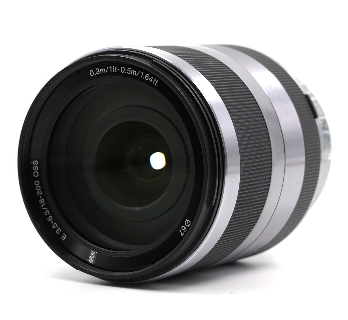 Sony 18-200mm f/3.5-6.3 E OSS (SEL18200) неисправен