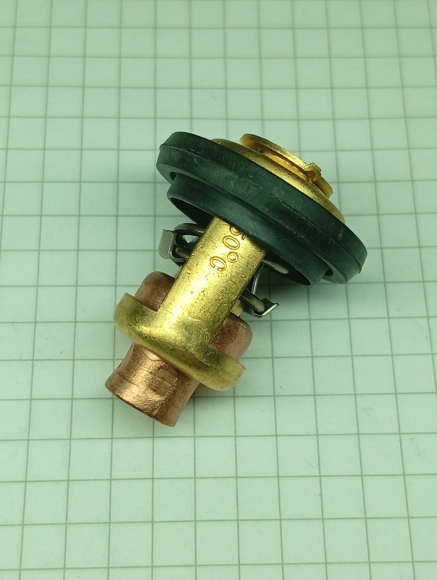 Термостат для лодочного мотора TOYAMA T9.8BMS, T9.9BMS, T15BMS, T18BMS, T30ABMS, T60A, T90, F5BMS, F20ABMS / T15-04000010