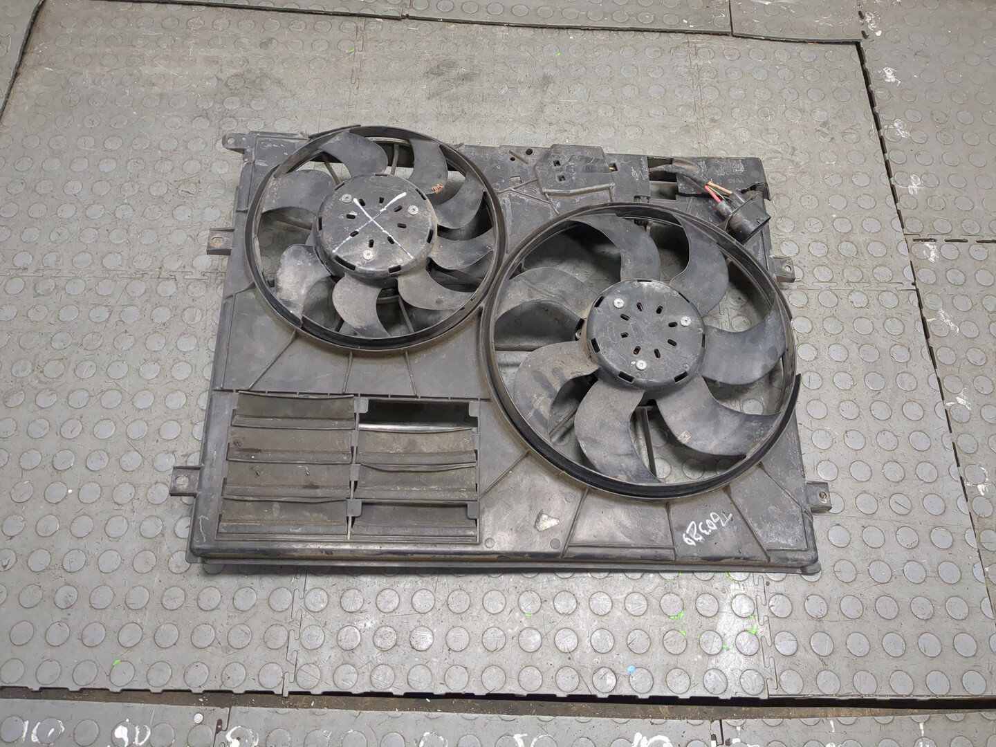 Вентилятор радиатора Seat Alhambra 2 Б/У