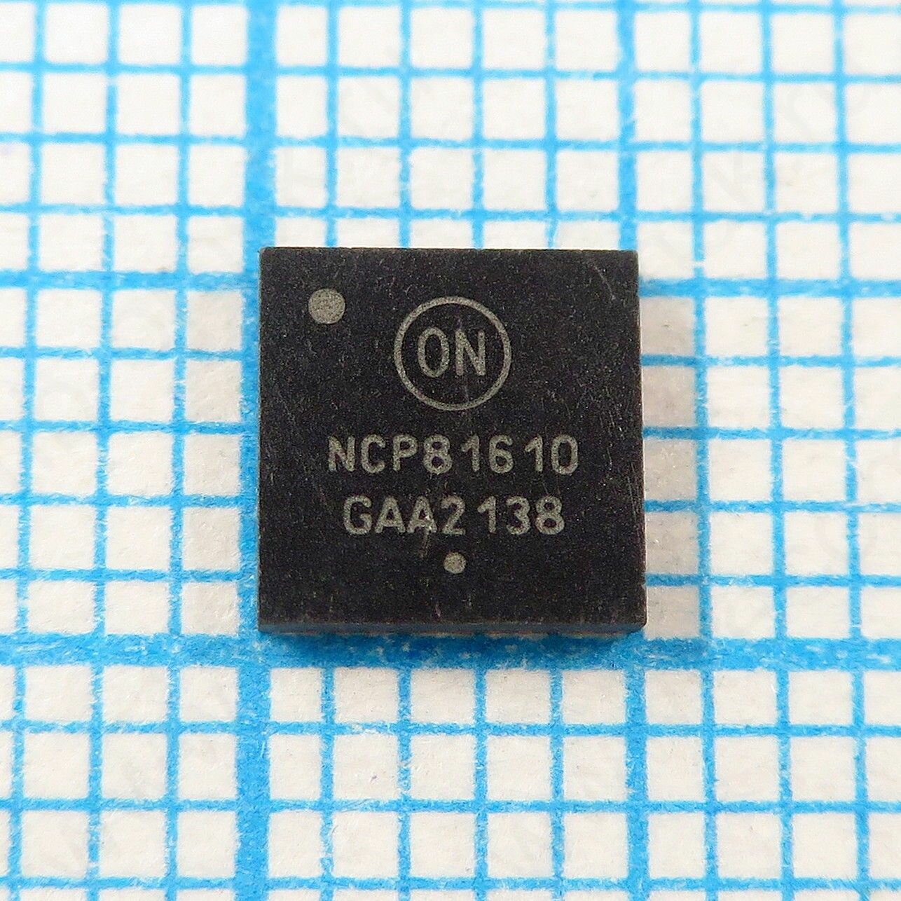 NCP81610 - многофазный Понижающий контроллер с интерфейсом I2C