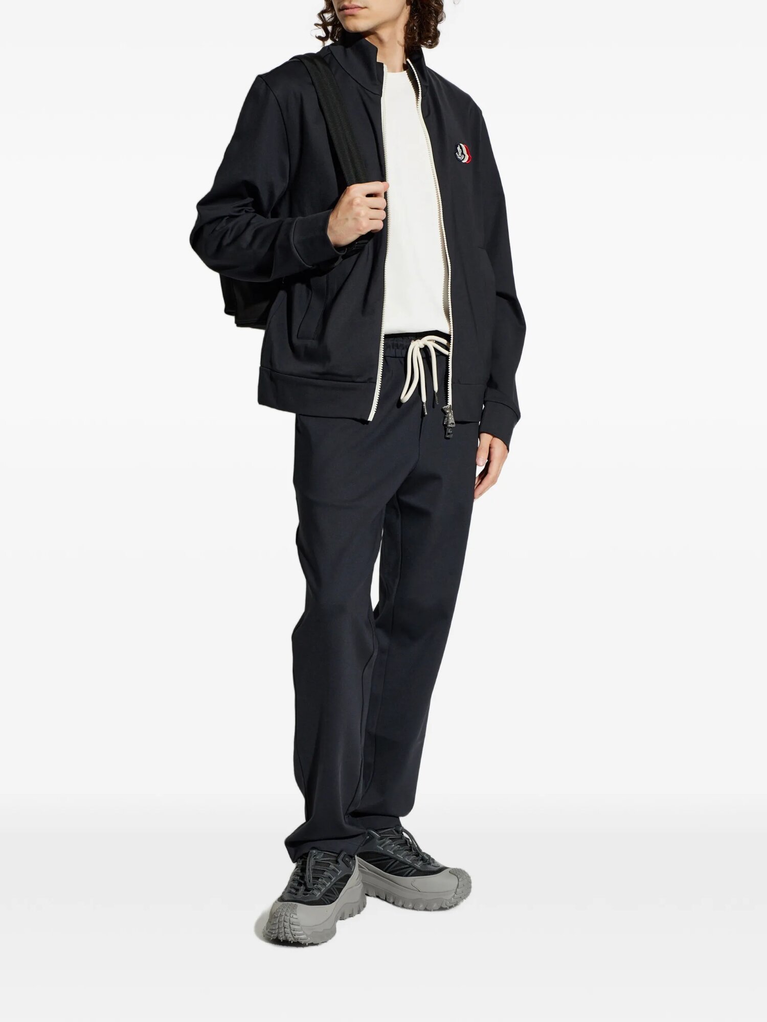 Толстовка Moncler Logo-patch zip-up sweatshirt, размер 52 — фото 1
