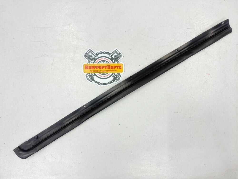 Уплотнитель нижний передний R Ниссан Кашкай 2 J11 Б/У с пробегом