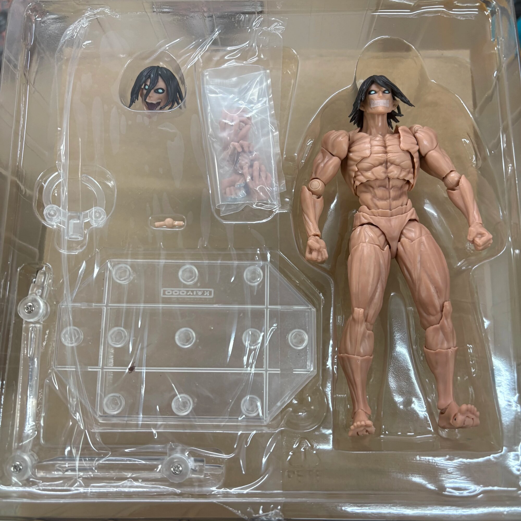 Фигурка Атака Титанов Броневой Титан Eren Jaeger, с коробкой
