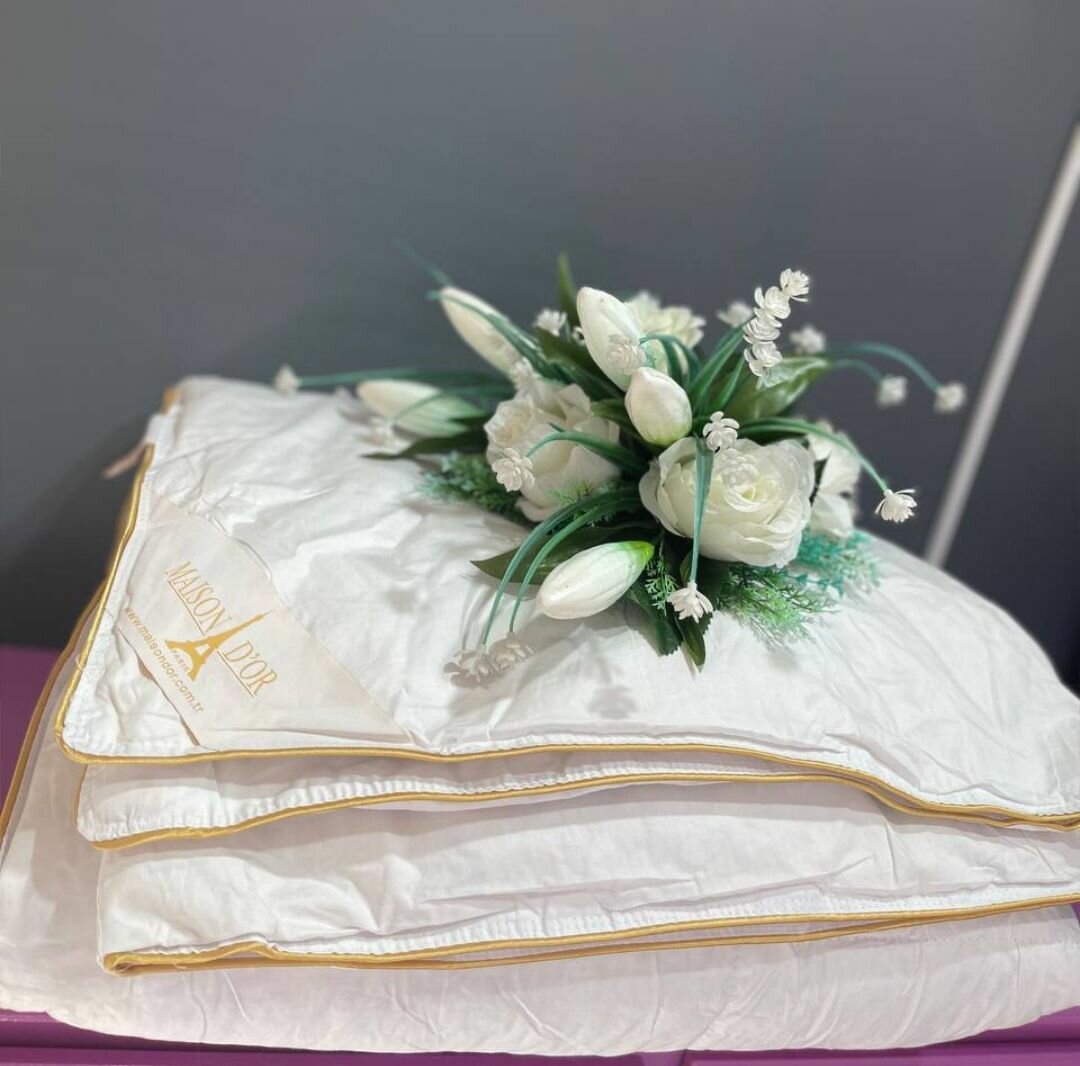 Одеяло евро Maison D'or PLUMES золотистый Евро