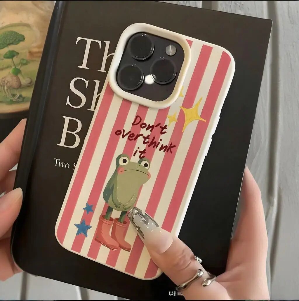 Чехол на iPhone 16 Pro Max с лягушкой и надписью