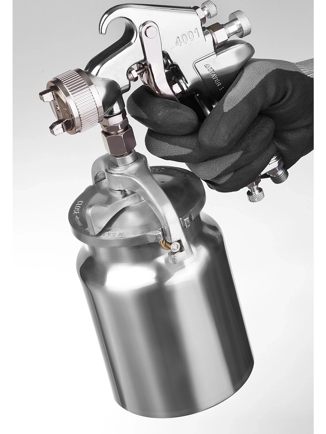 Пневматический краскопульт STAYER Professional AirPro S EA 1.4 мм с нижним бачком — фото 1