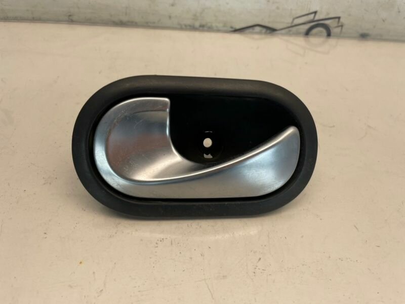 Ручка двери внутренняя Renault Megane 2006 8200028487 LM K4J740, задняя левая (с пробегом)